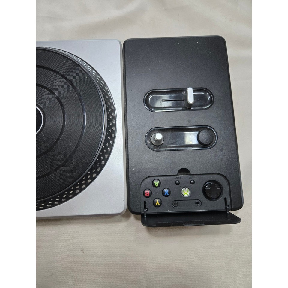 Activision DJ Hero Wireless Turntable Controller Xbox 360 Model 95849. ...