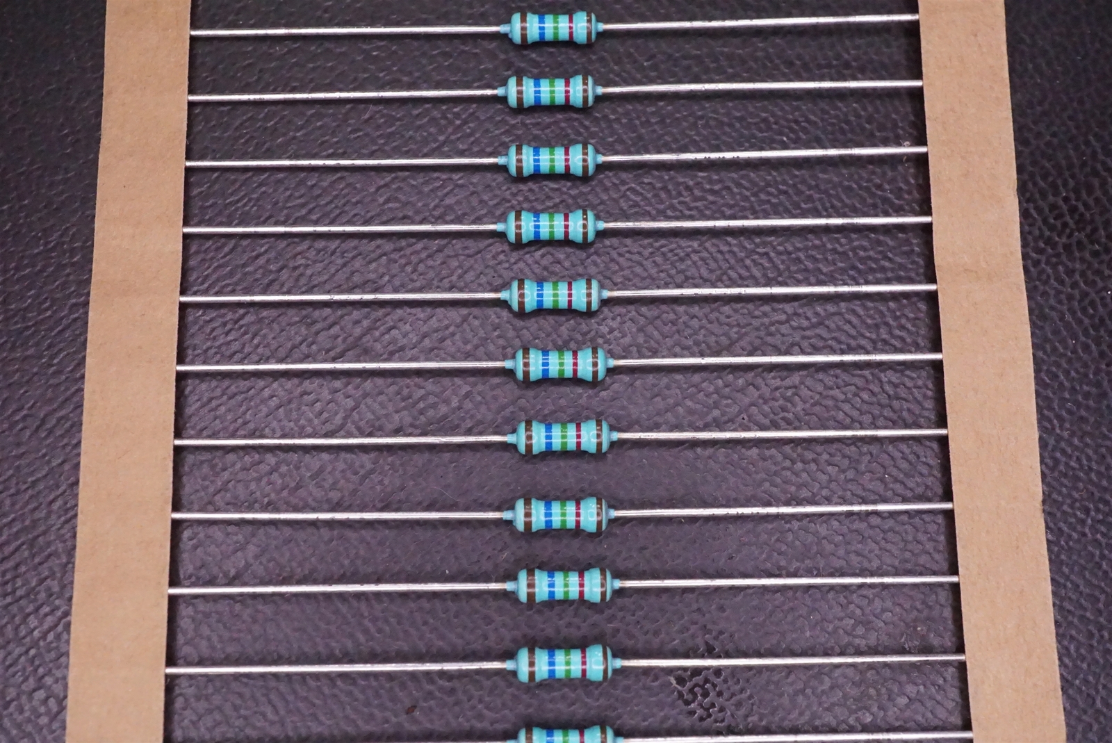 Lot of 100 SFR2500001652FR500 Vishay Metal Film Resistor 16.5K Ohm 1% 2 ...