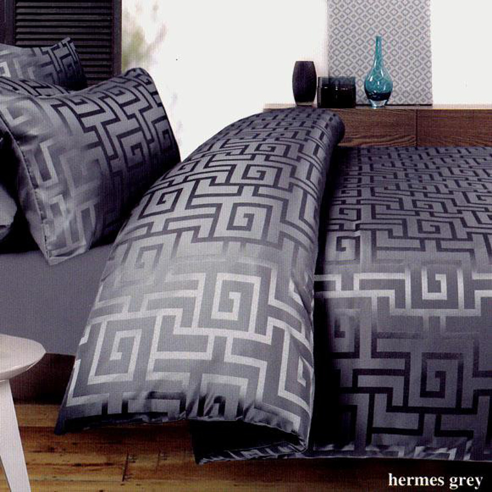 Greek Key Bedding