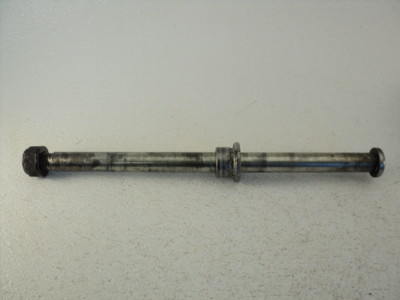 Honda GL 1500 CFY Valkyrie Interstate #8529 Rear Axle with Wheel Spacer ...