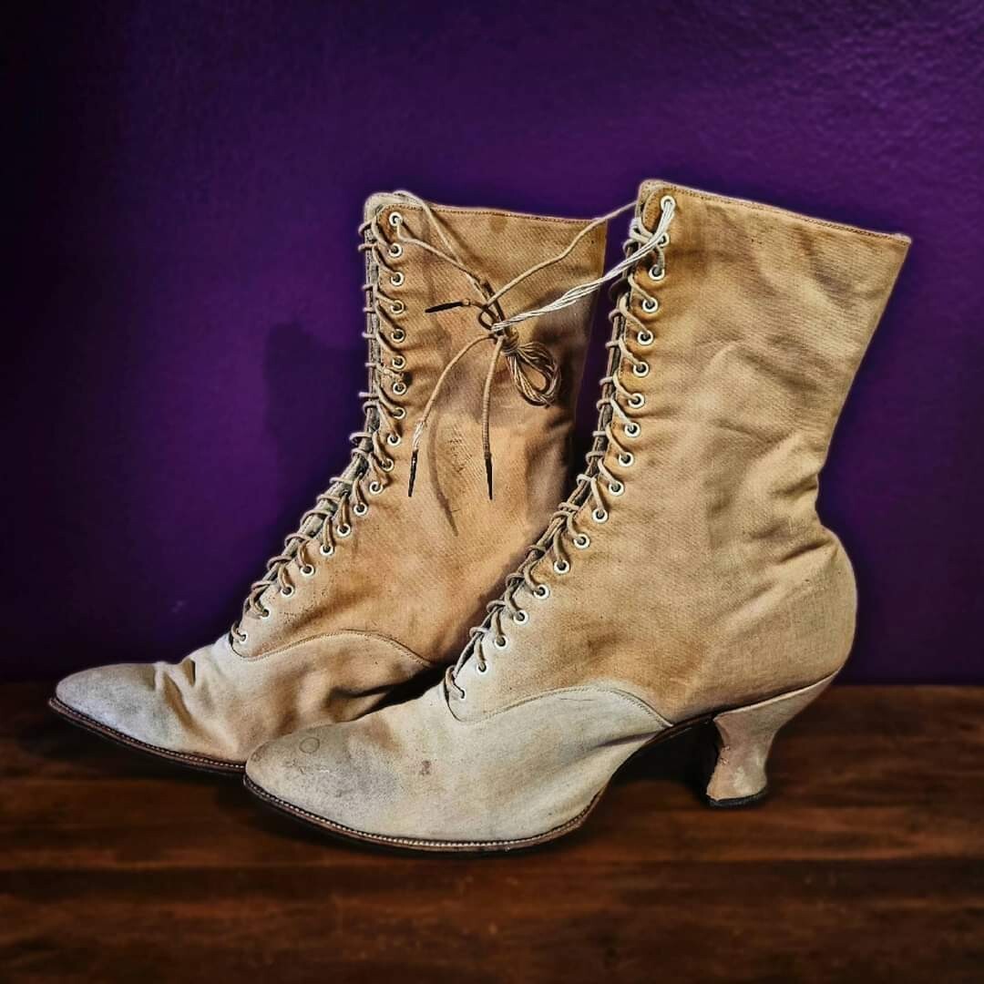 Antique 1910s-1920s Women's Edwardian Lace Up Shoes - Gem