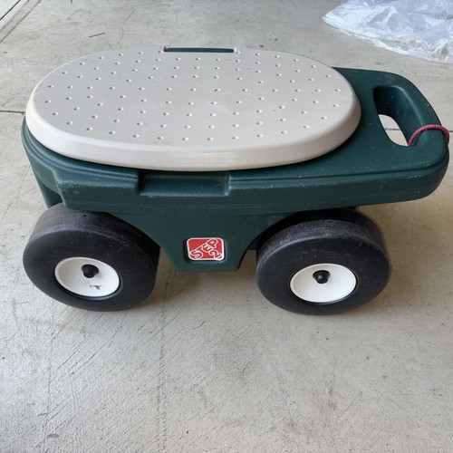Step 2 Garden Grass Hopper Rolling Yard Work Cart Seat Utility Tool ...