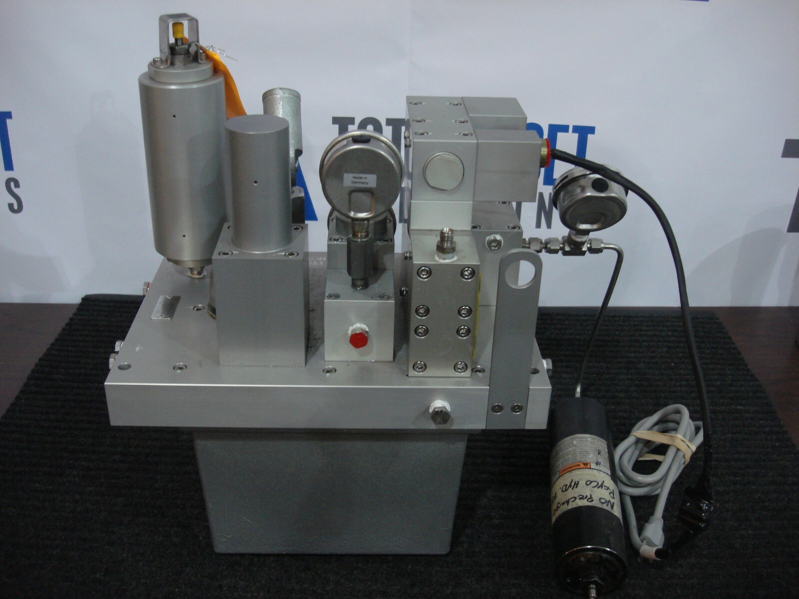 Ruelco 5000 Self Contained Hydraulic Actuator Closing System | eBay