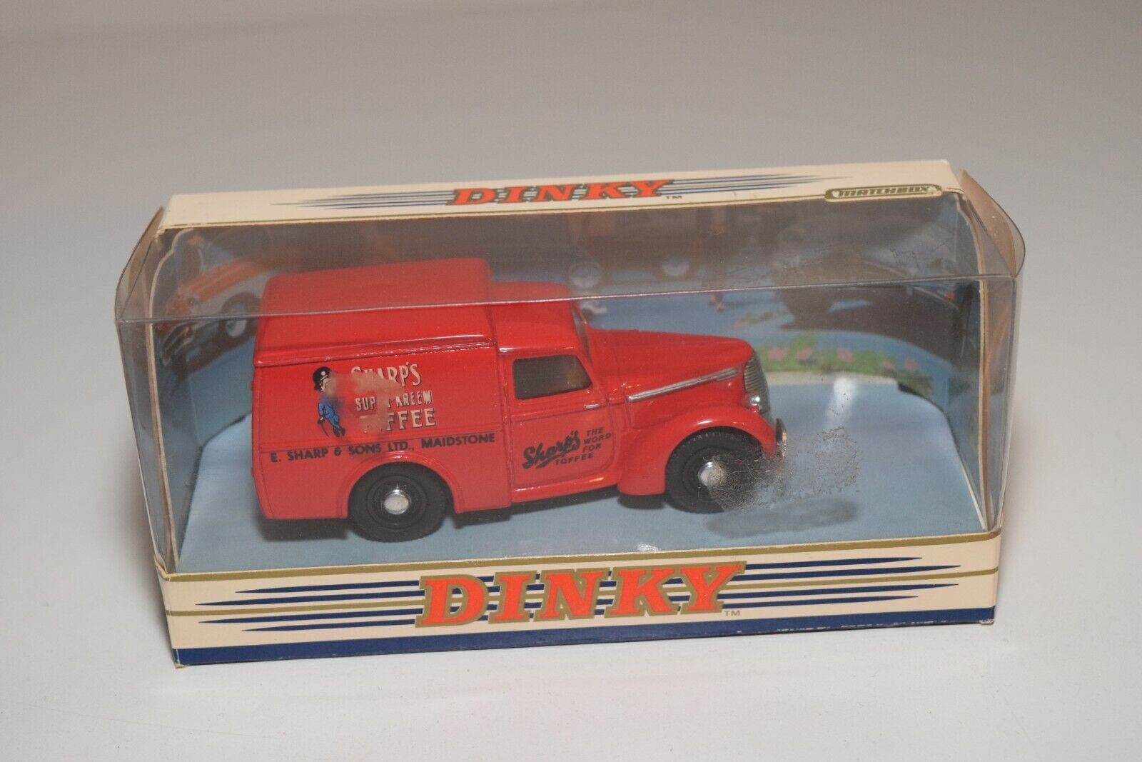 WW 1:43 DINKY MATCHBOX DY-8 DY8 COMMER 8 CWT VAN SHARPS TOFFEE RED MIB ...