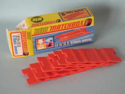 Lesney Matchbox 6 Track Joiners Superfast TA-00 Mint Boxed Red Plastic ...