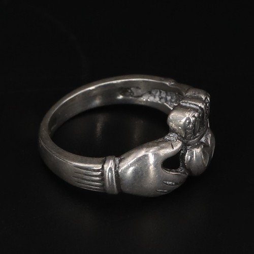 VTG Sterling Silver - IRISH Celtic Claddagh Heart in Hands Ring Size 4 ...