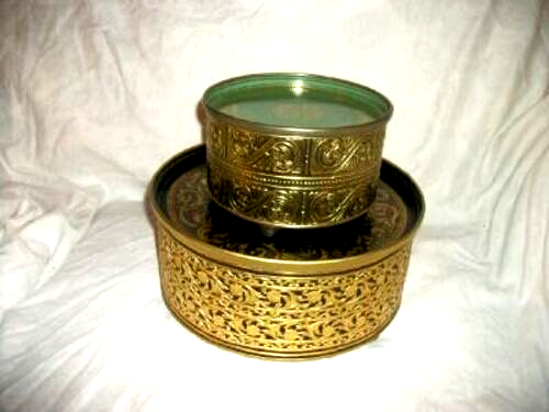 GUILDCREST ORNATE GOLD TIN BOX SET 1950s SEWING BLACK GREEN FOOTED MID ...