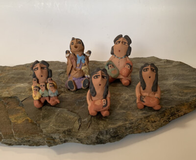 5 Storyteller Kids Navajo Pottery by Eva Plummer Taos Native American ...
