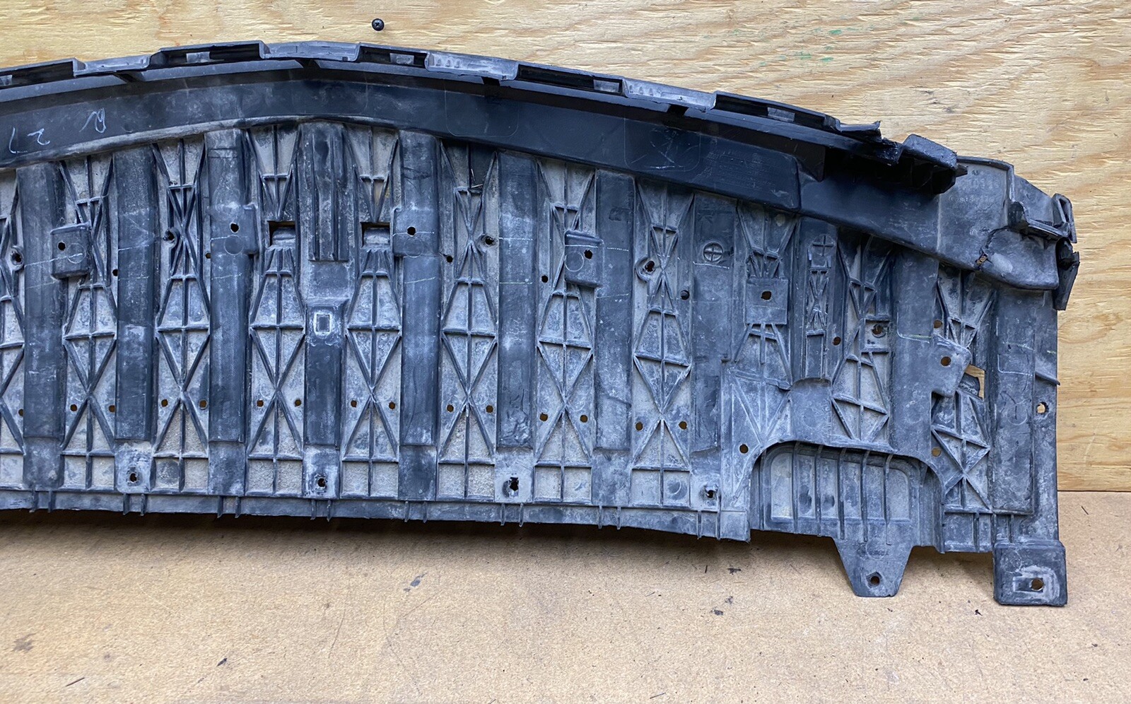 2019-2021 Chevy Malibu Front Engine Splash Shield Lower | 84412246 OEM ...