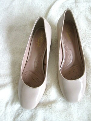 DEXFLEX COMFORT Sz 8.5M Beige Block Heel Comfort PUMP HEELS EUC | eBay