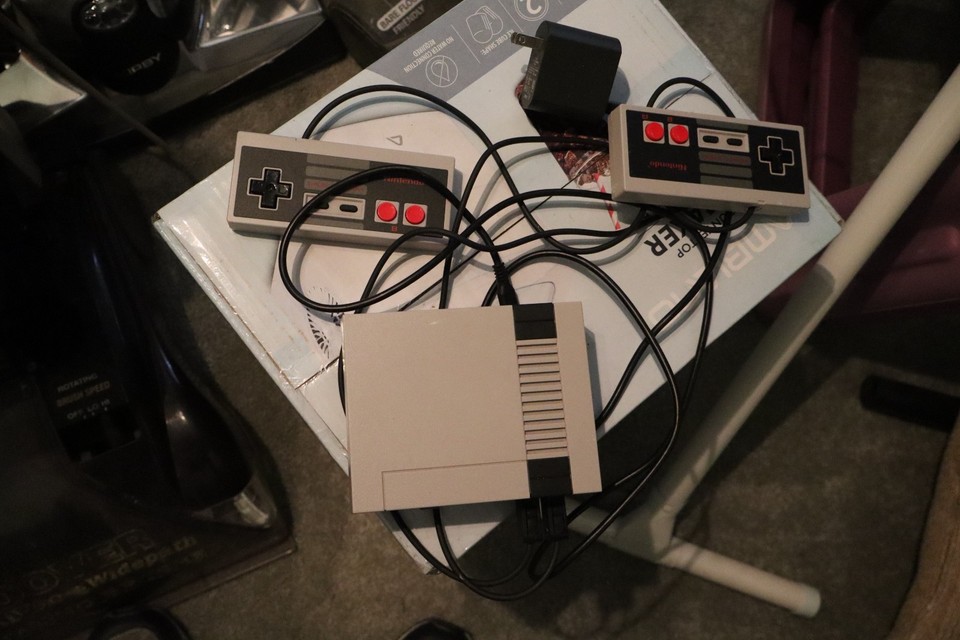 Nintendo Classic Mini Entertainment System NES Video Game Console CLV ...
