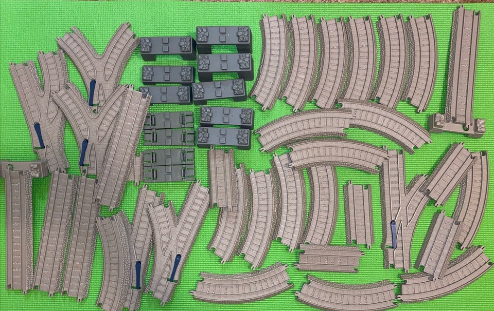 Thomas & Friends TrackMaster Motorized Railway Ultimate Track 2013 Pack ...