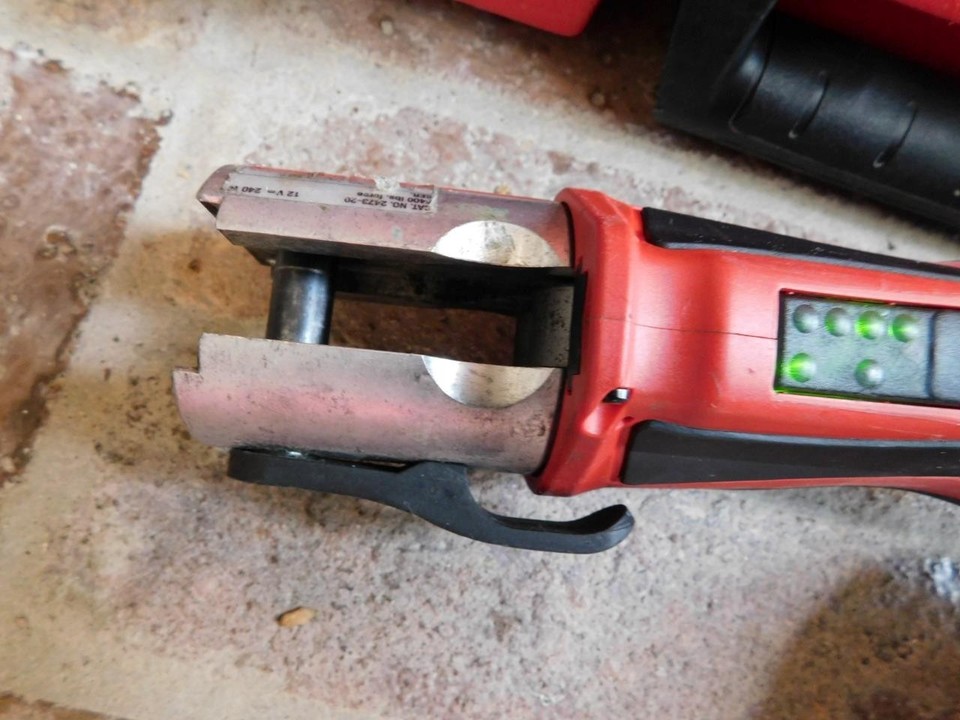 MILWAUKEE 2473-22 FORCE LOGIC M12 PRESS PRESSING TOOL 3 JAWS 1/2" , 3/4 ...