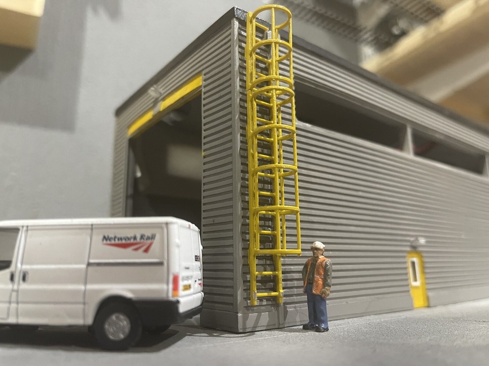 070 | Industrial Ladders (3 Pack) - 00 Gauge | eBay UK