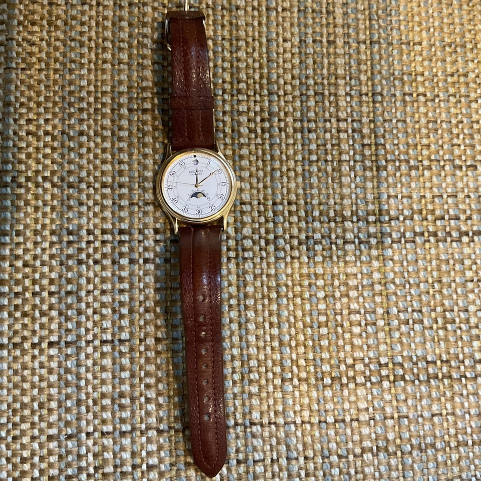 Seiko Moon Phase Watch 34mm White Dial Gold Tone Date 6F22-7009 New ...