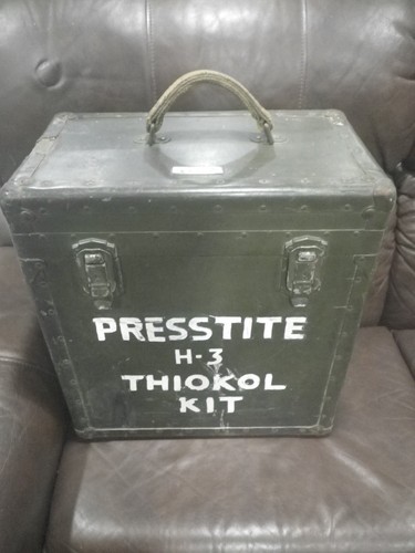 Sniperscope M2 Case - US Army Corps of Engineers - Presstite H3 Thiokol ...