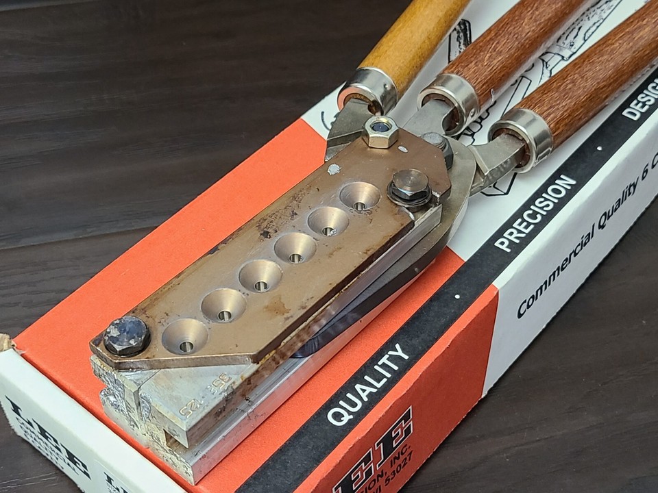 Lee 90457 .356 Cal 125 Grain 9mm/38 Super/380acp 6-Cavity Bullet Mold ...