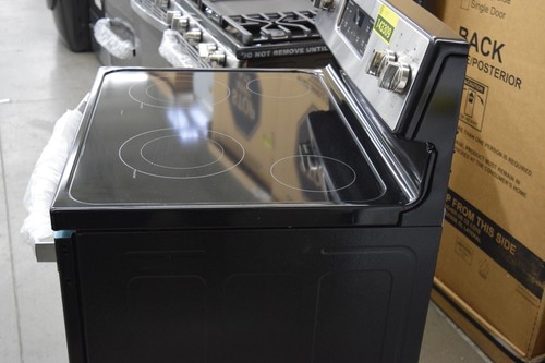 GE JB645RKSS 30" Stainless Freestanding 4 Element Electric Range NOB ...
