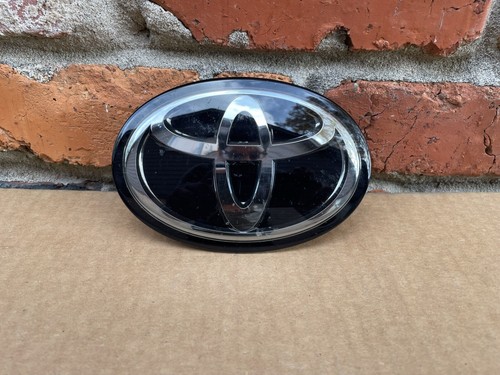 NEW OEM 2019-2022 TOYOTA COROLLA FRONT GRILL EMBLEM SYMBOL 90975-02124 ...