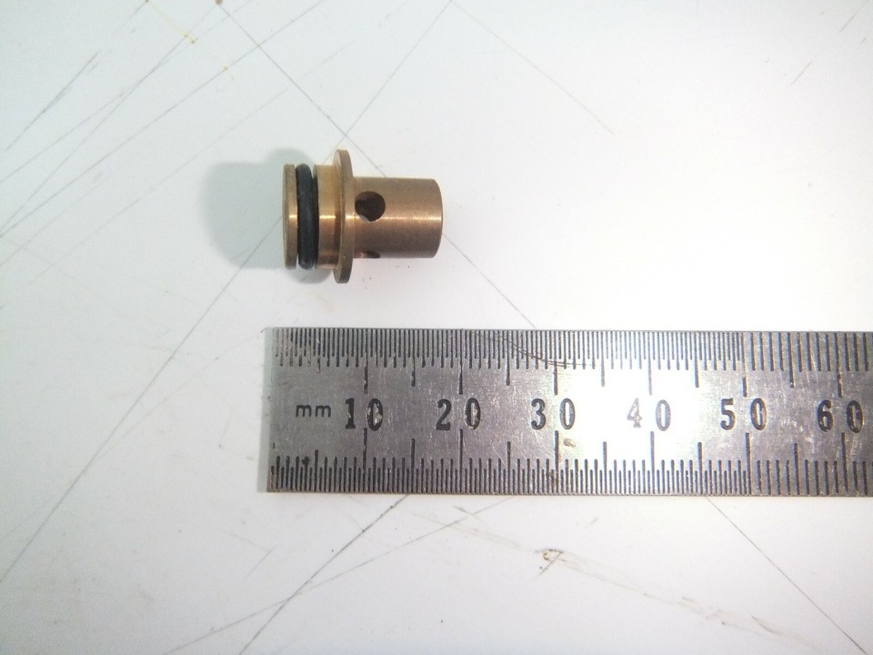 SUZUKI GSF1200 GSF 1200 MK1 CARBURETTOR CARBURETOR NEEDLE VALVE SEAT ...