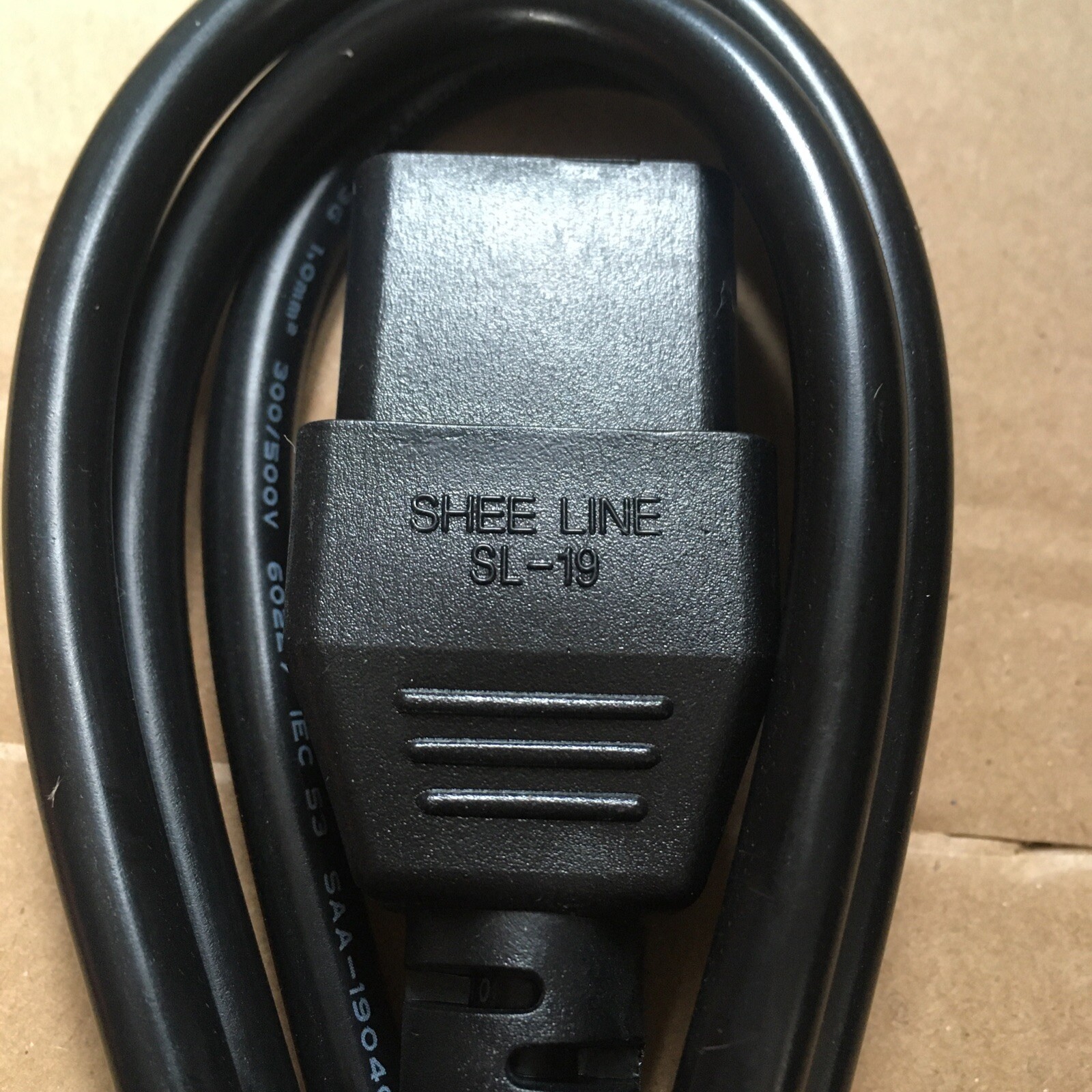 2m C19 SL-19UPS Power Cable Lead UK International IEC Mains Server ...