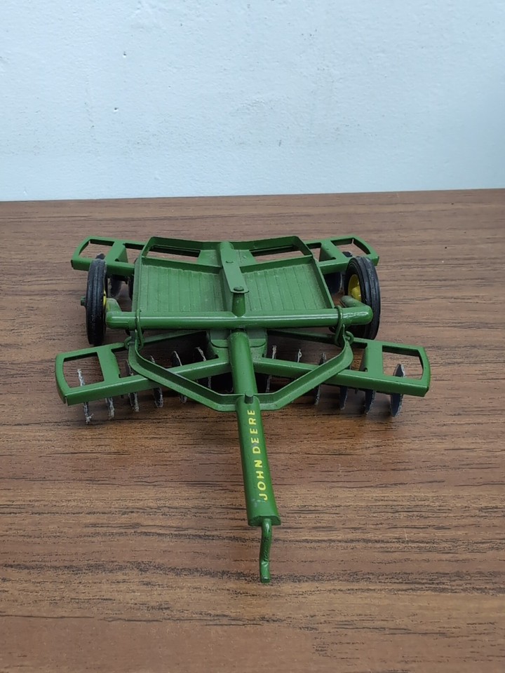 1/16 Eska Farm Toy John Deere Clip Disk Tractor Implement | eBay