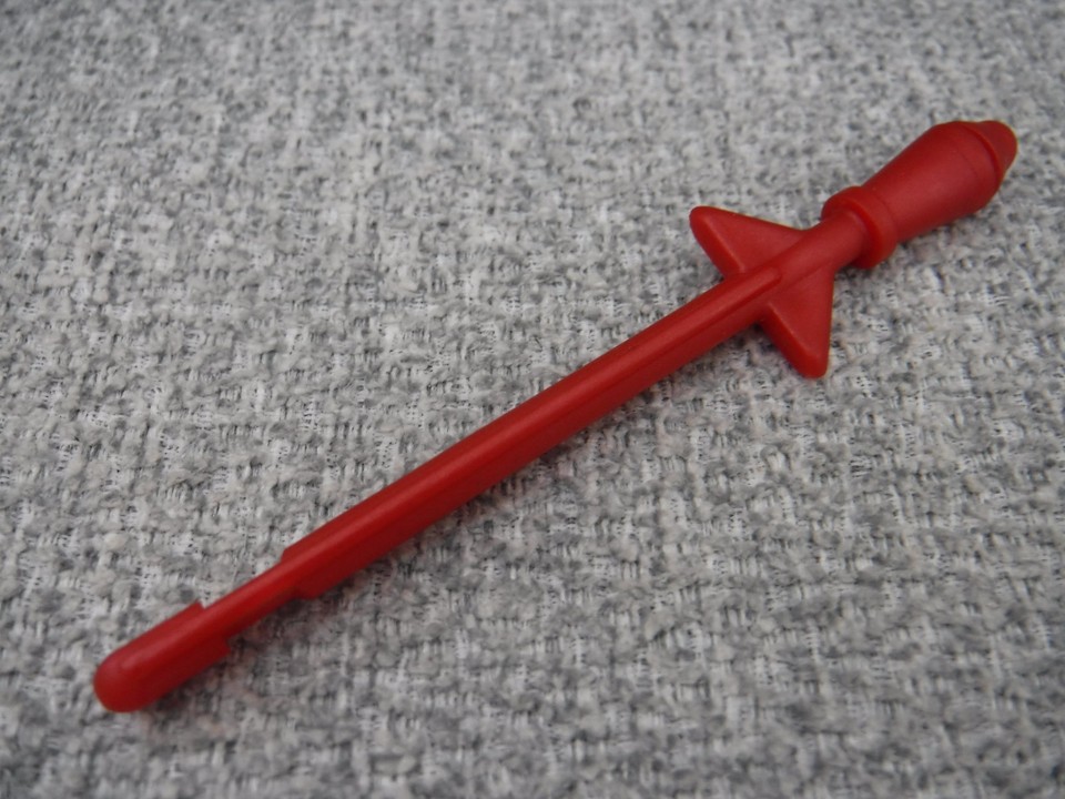 Small Soldiers Commando Chip Hazard RED MISSILE Accessory PART Hasbro ...