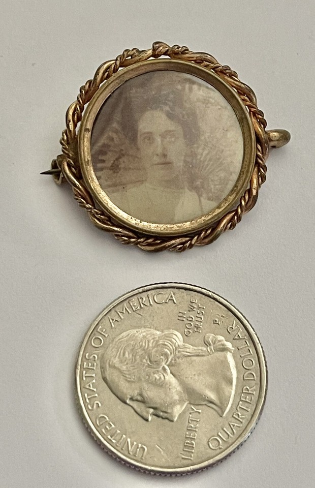 Antique Victorian Mourning Memento Mori Lady in Rattan Chair Photo ...