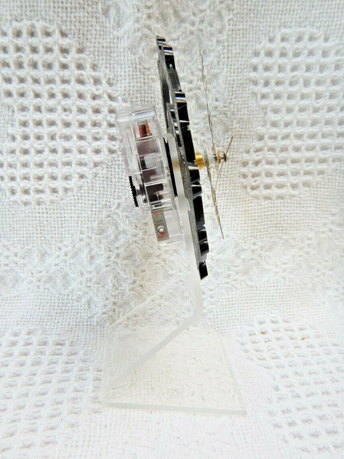 4-Wheel Pickup (4") Dial Desk Clock (Battery Operated)(Acrylic Stand ...