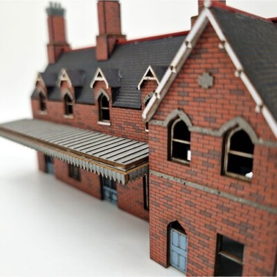 OO West Malling Country Railway Station building kit | eBay UK