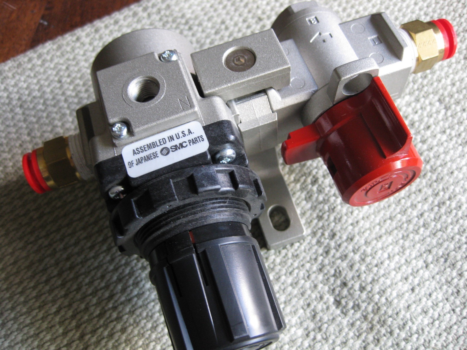 SMC AR30-N03-Z Regulator & VHS30-N03-RZ Lock-Out Valve Pneumatic JAPAN ...