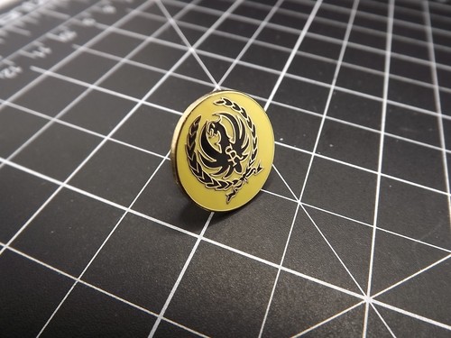 STURM RUGER FIREARMS LOGO BRIGHT GOLD COLOR LAPEL HAT PIN ENAMEL BRAND ...