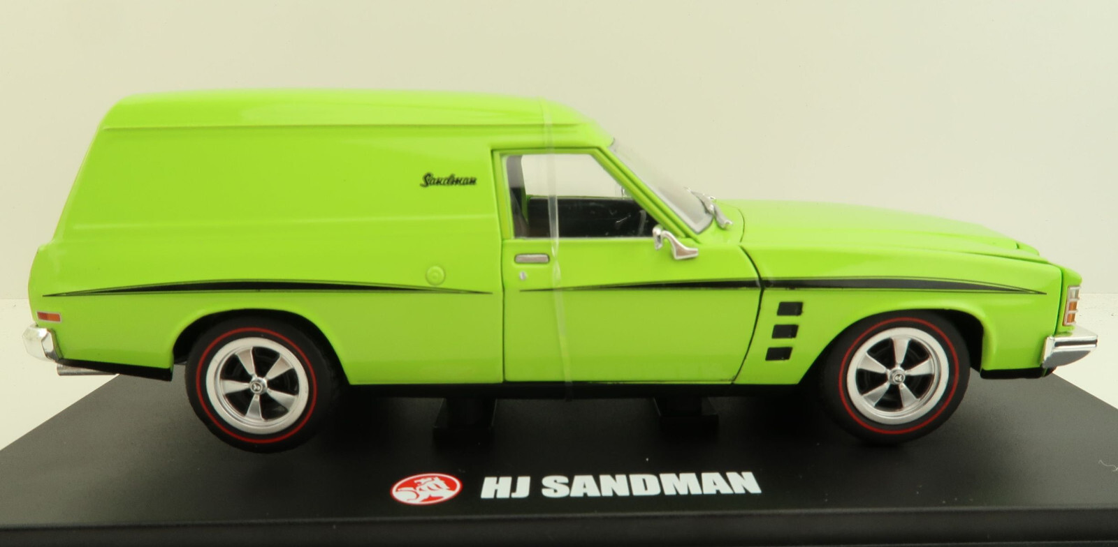 DDA Collectibles DDA501 - 1975 Holden HJ Sandman Panel Van Lime Green ...