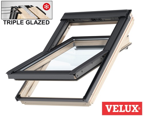 VELUX Triple Glazed Pine Centre Pivot Roof Window Attic Loft Skylight ...