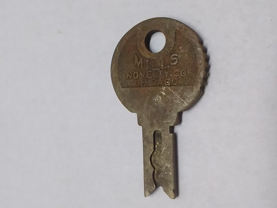 Mills Novelty Co. Chicago Slot Machine Key No. L 946 L946 Antique | eBay