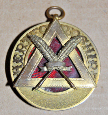 Hertfordshire Past Provincial Grand Scribe Chapter jewel masonic Royal ...