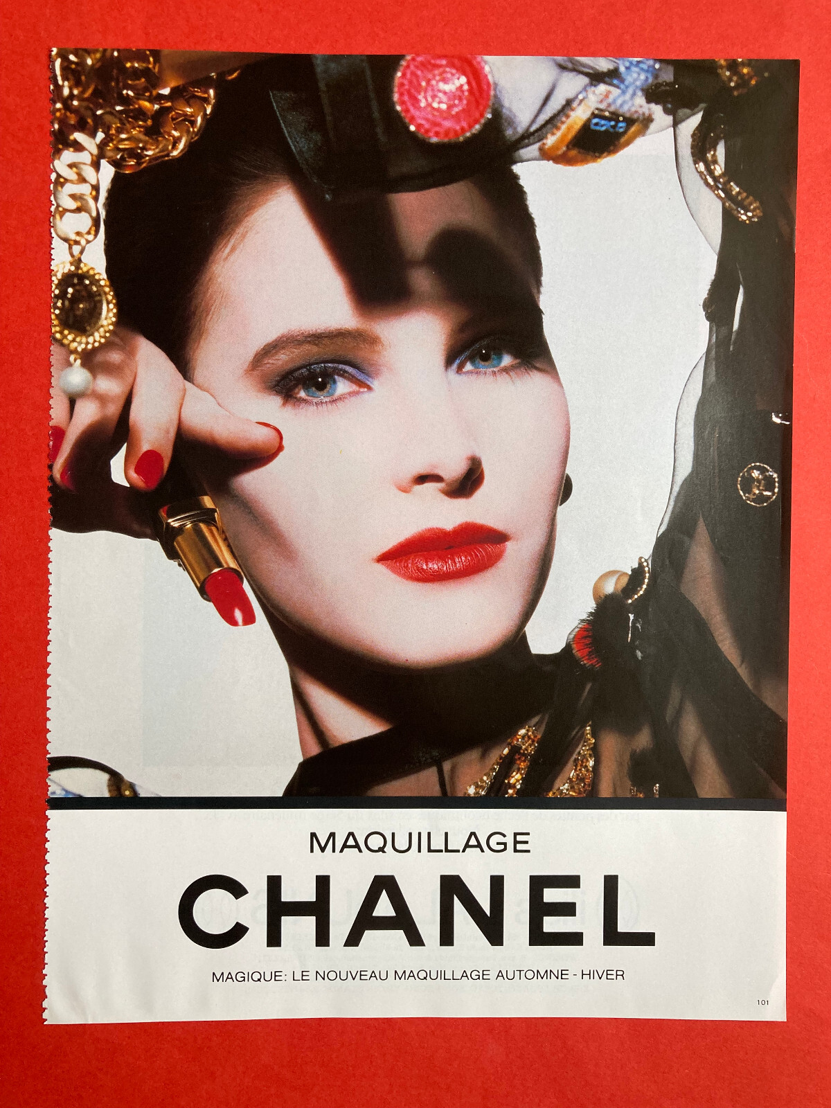publicité Chanel beauté maquillage rouge 80s rétro 1985 Paris ...