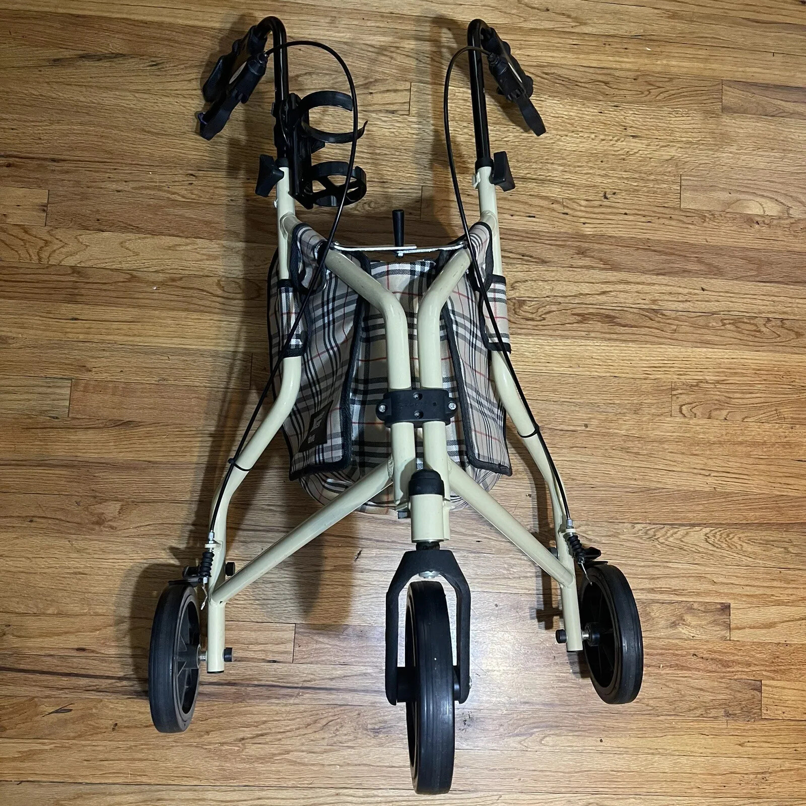 Drive Medical Winnie Lite Supreme Rollator Walker 3 Wheels Tan Plaid ...