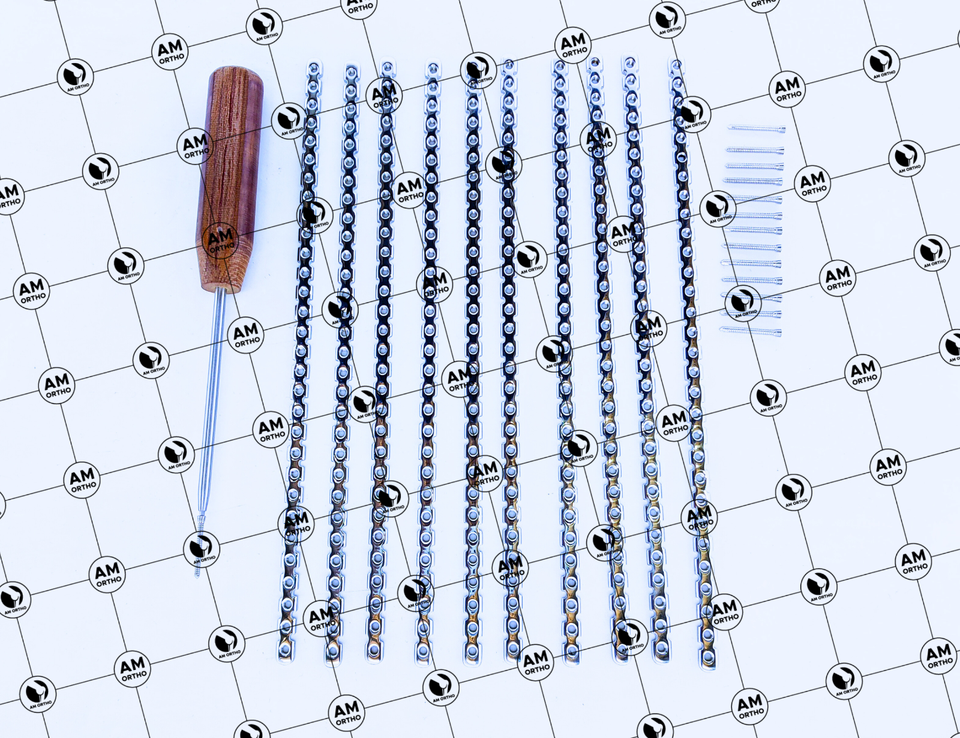 2.4mm Veterinary Reconstruction Plates 30H Locking Screws 12-30mm L 111 ...