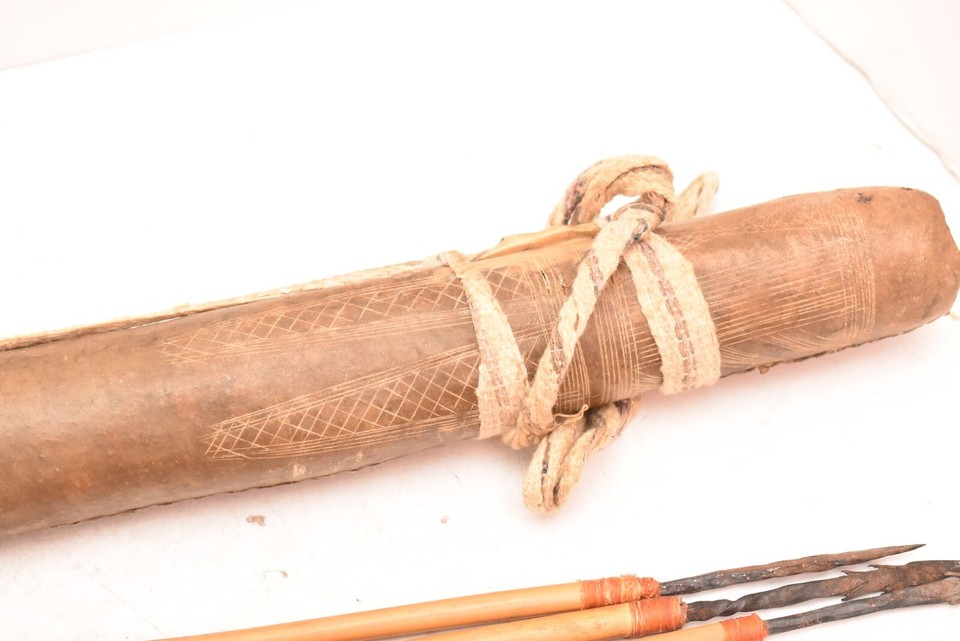 ANTIQUE TRIBAL AFRICAN ARROW SET + LEATHER HIDE QUIVER NORTHERN ...
