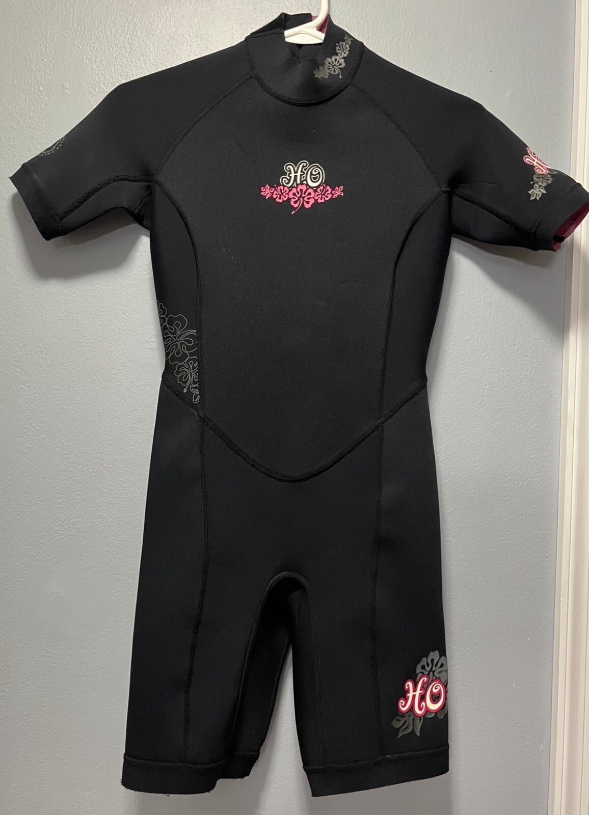 HO SPORTS Black/Pink Neoprene FREEDOM FLEX SHORTY WETSUIT Surf Beach ...