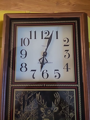 Vintage Hanover Wooden Wall Clock Deer - Read | eBay