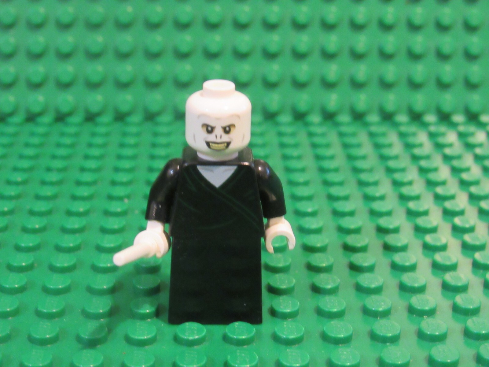 LEGO Voldemort Minifigure Harry Potter Lord 75965 Goblet of Fire elder ...