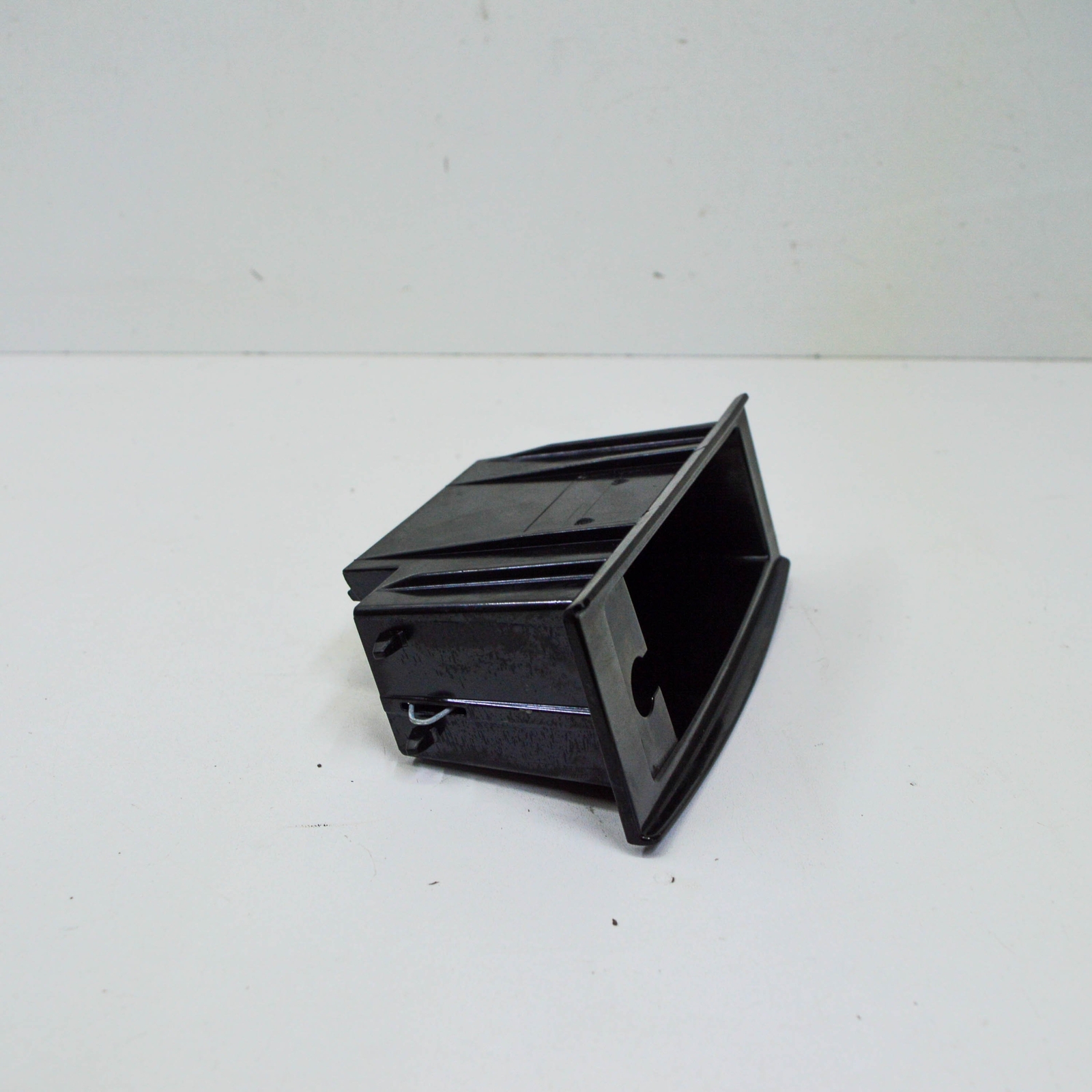 MERCEDES-BENZ GLE 2018 Aschenbecher A1668100430 17818335 | eBay