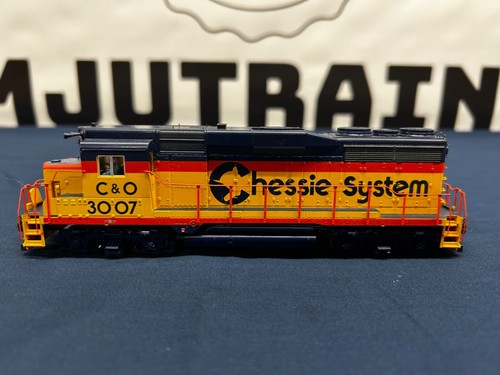 Walthers HO Chessie System (C&O) #3007 EMD GP30 Diesel Engine DC NO BOX ...