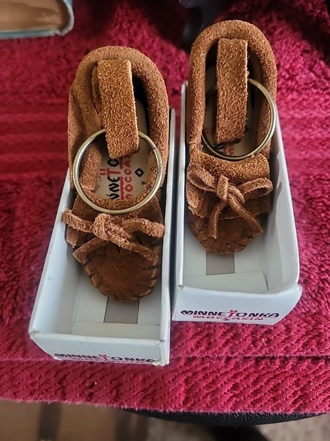 pair Minnetonka Moccasin Mini Key Ring Chain Fob Moccasin Keychain ...