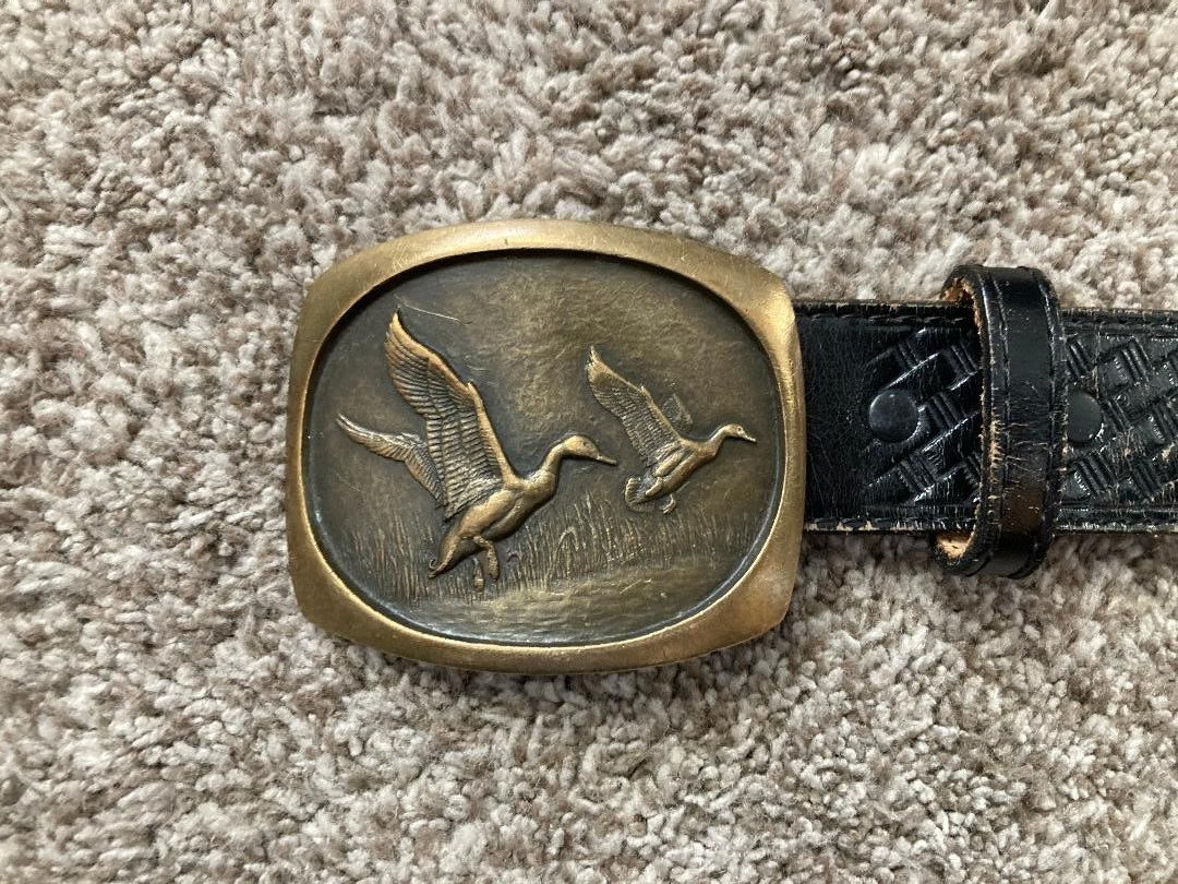 1978 Steven L Knight Sculpture Ducks Solid Brass Belt… - Gem
