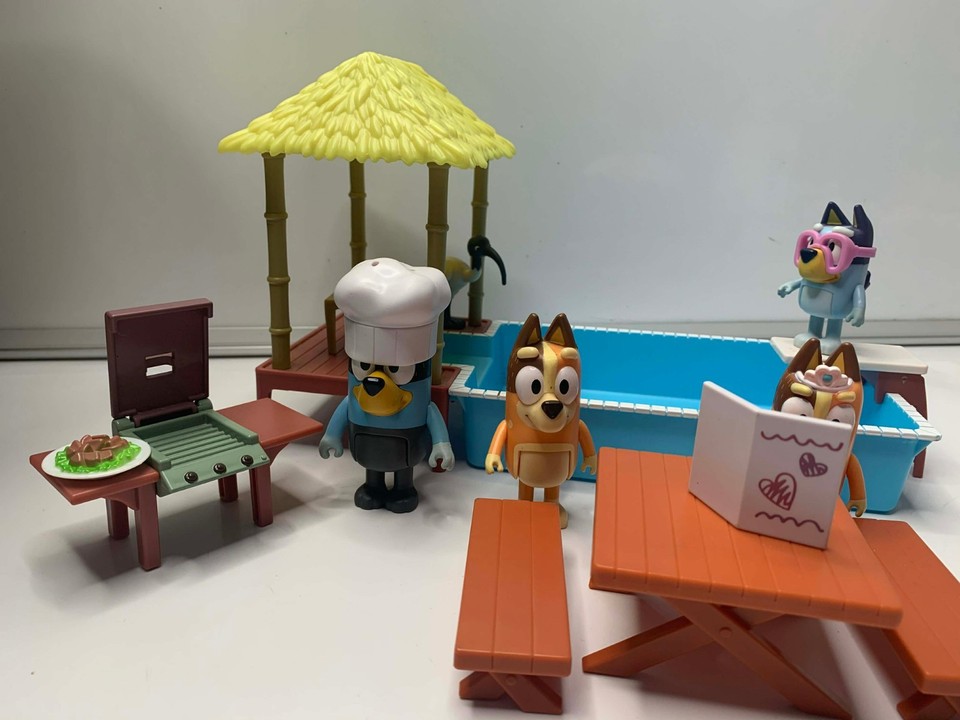 Bluey Toys Pool Time Play Set BBq ice creams sets (M2 ) | eBay UK