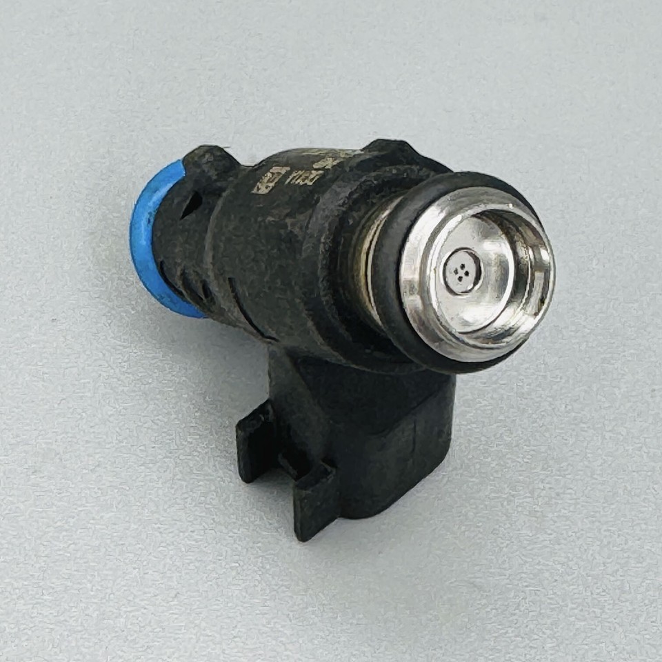 GM OEM GENUINE Fuel Injector 8PCS For 2010-13 Chevy Avalanche Colorado ...