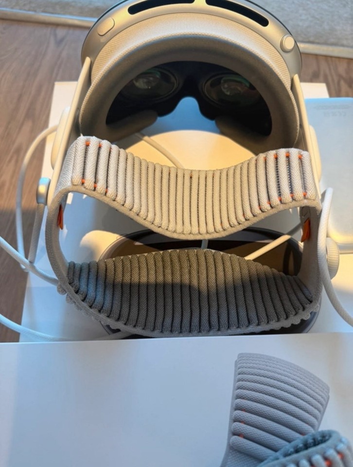 Apple Vision Pro - 512GB - With Case | eBay UK